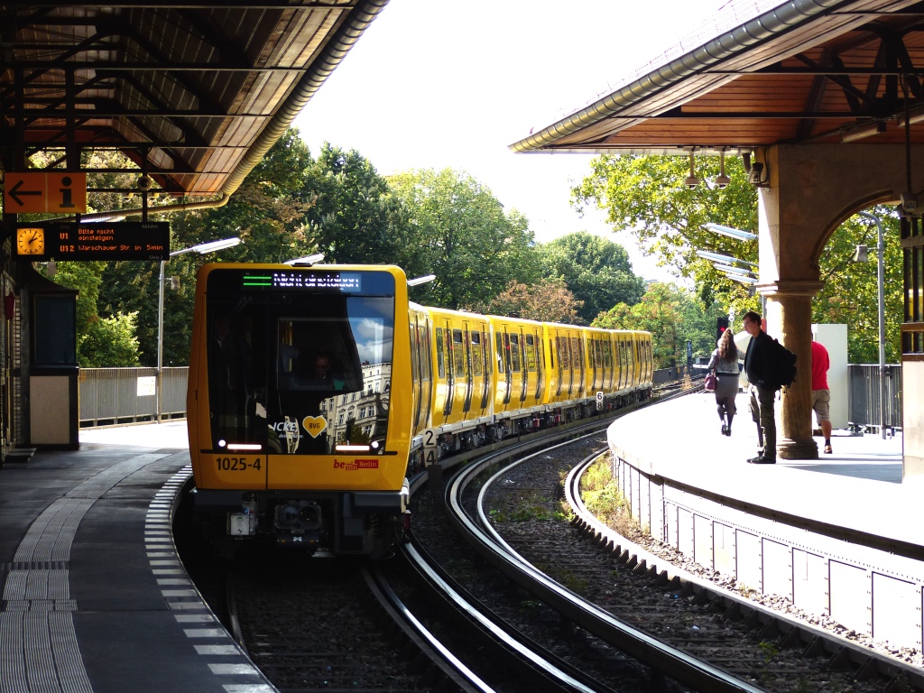 BVG stellt neue U-Bahn-Baureihe IK vor - Thema beendet (Überlänge ...