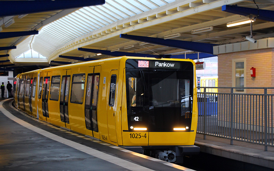 BVG stellt neue U-Bahn-Baureihe IK vor - Thema beendet (Überlänge ...