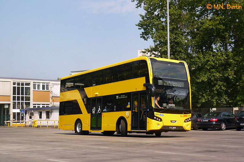 Neuer BVG-Doppeldecker von VDL vorgestellt :: www.bahninfo-forum.de