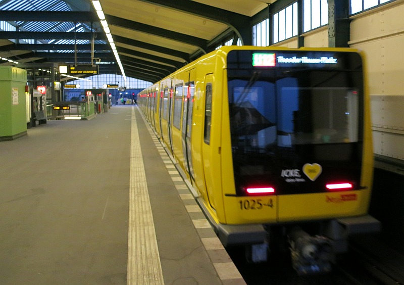 BVG stellt neue U-Bahn-Baureihe IK vor - Thema beendet (Überlänge ...
